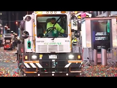 Cleaning up Times Square | One-News