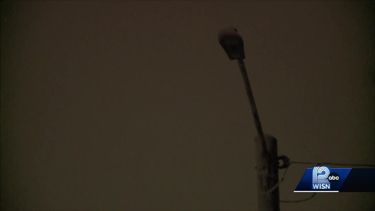 Power outages: Thousands without power as snowstorm impacts SE ...