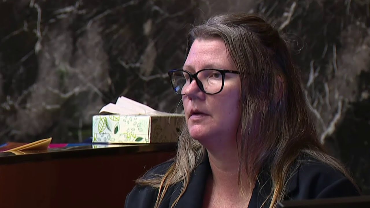Jennifer Crumbley takes stand for cross-examination at her own trial ...