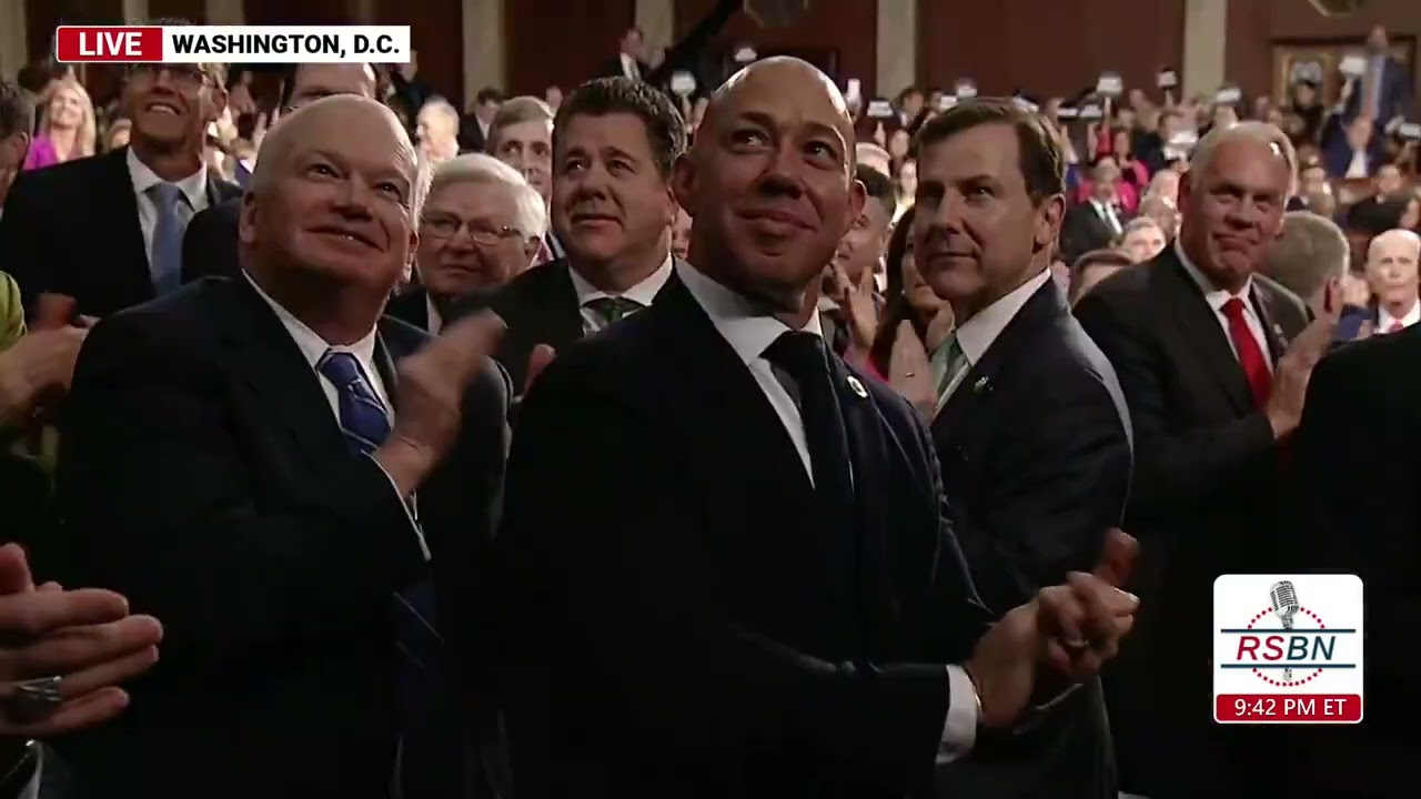 President Trump celebrates the creation of DOGE, introduces Elon Musk ...