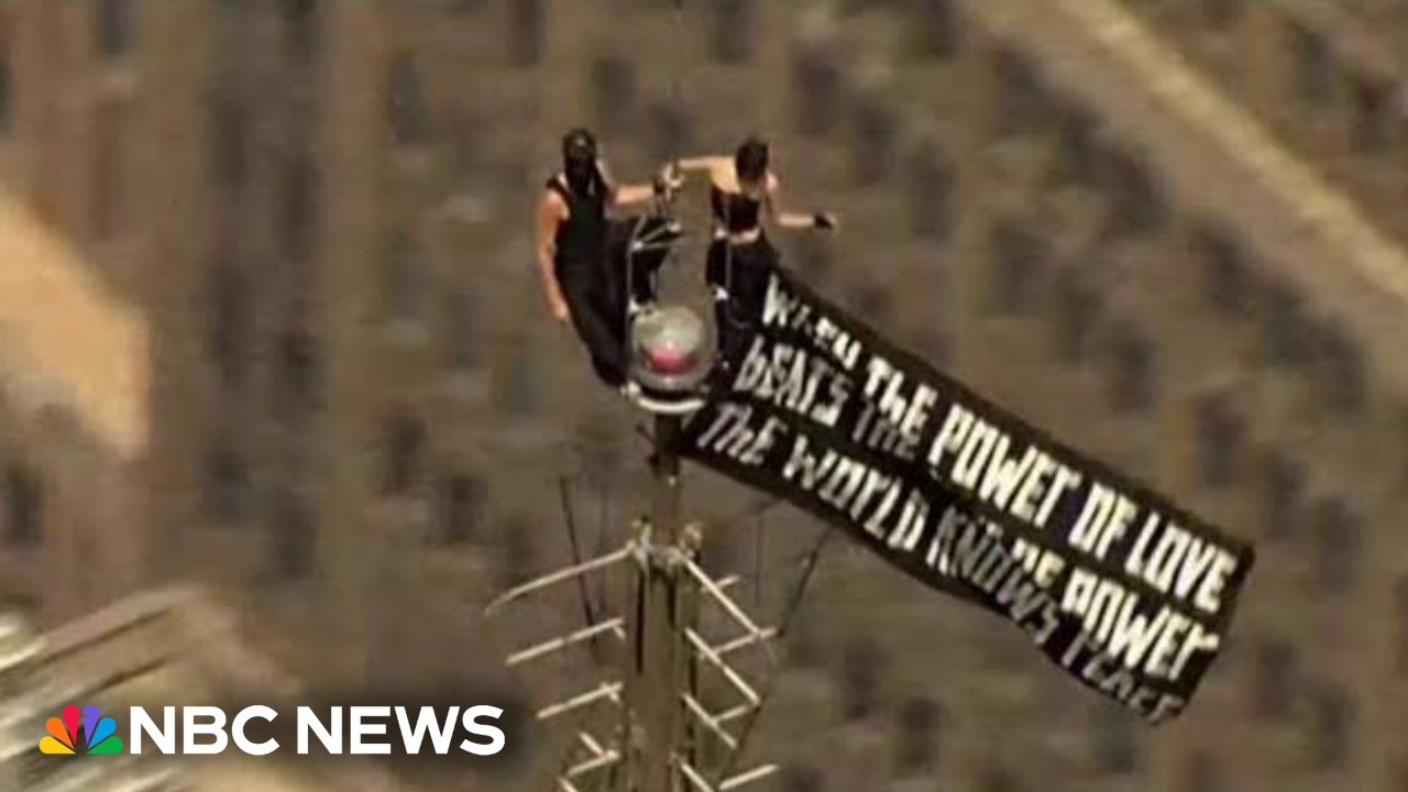 Two arrested after scaling Empire State Building in daring stunt - One-News